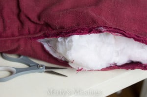 How to Make an Easy and Cheap DIY No Sew Place Mat Pillow