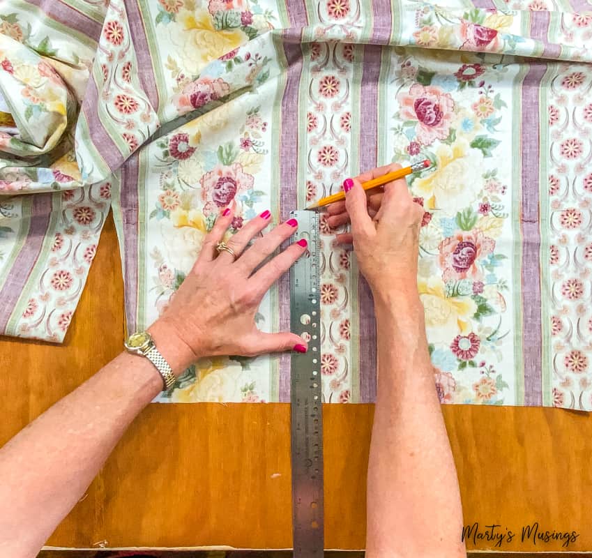 Fall Table Decor + No Sew Runner - Marty's Musings